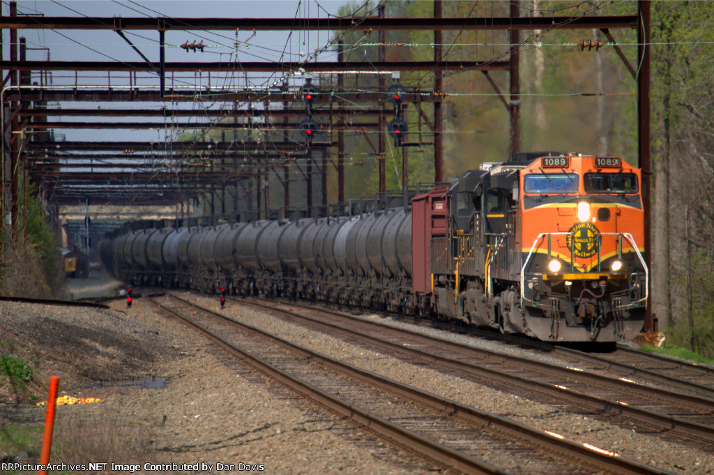 BNSF C44-9W 1089 leads K038